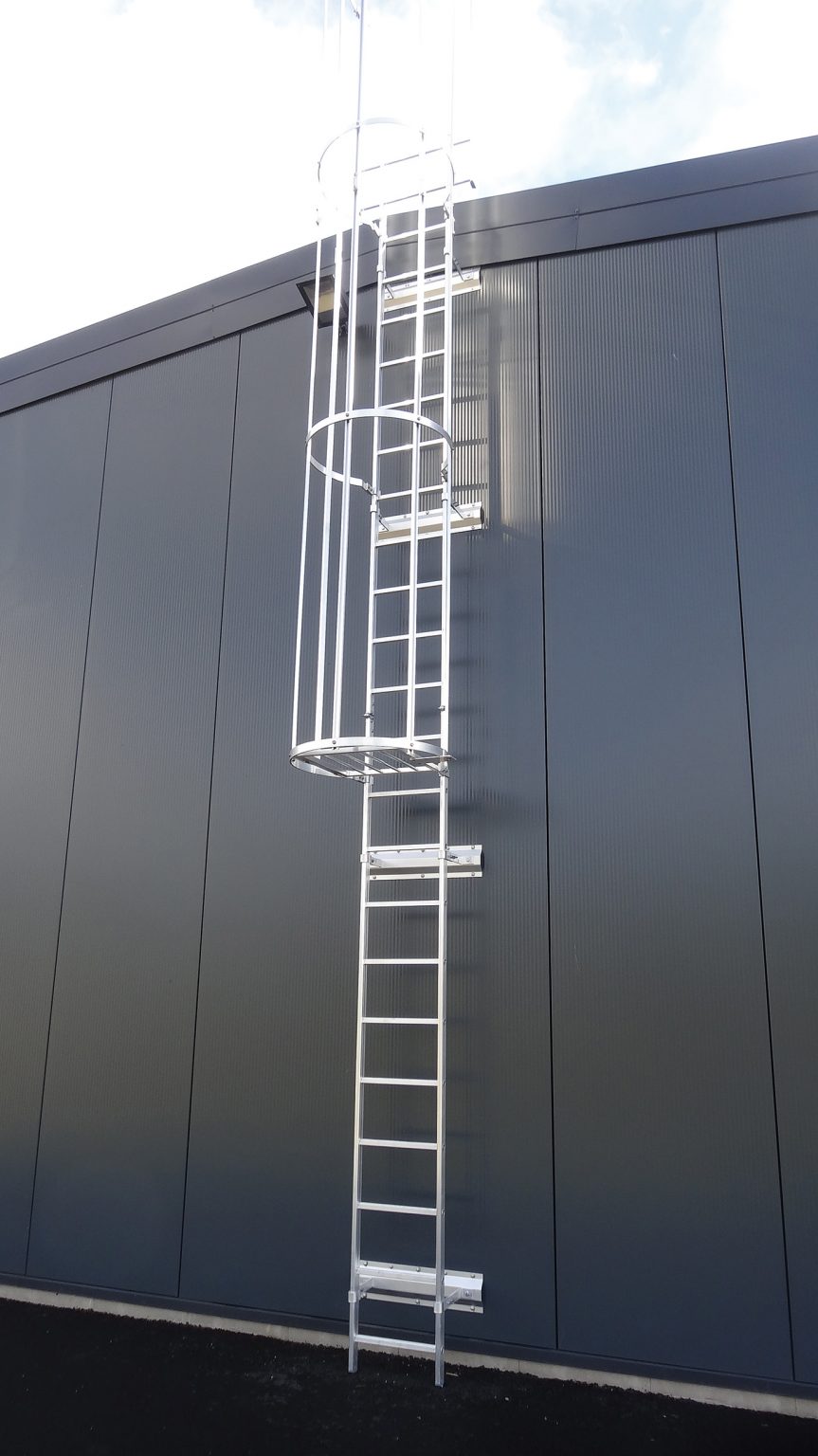 Echelle à crinoline : les normes à respecter | SOPREMA Entreprises